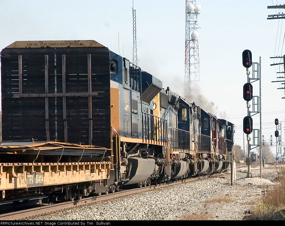 CSX 4834 is the last of five units eastbound